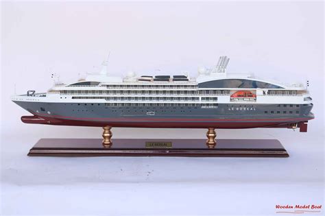 Cruise Ship Model - King Ice Apps