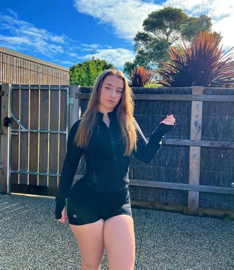 Emmahall Onlyfans Leaked - King Ice Apps