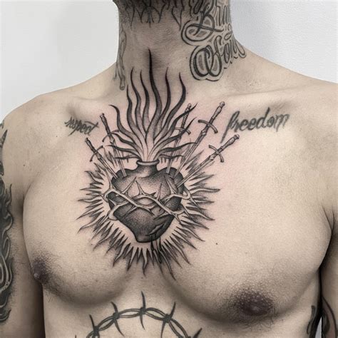 5 Tips for Mid-Chest Tattoos - King Ice Apps