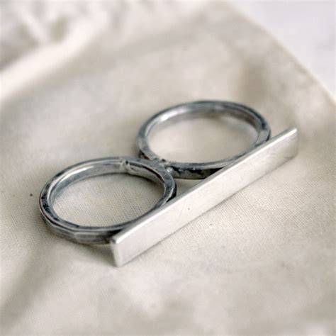 Silver Two Finger Ring - King Ice Apps
