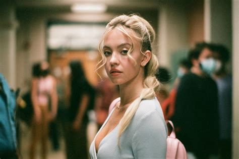 Sydney Sweeney's Euphoria Style Guide - King Ice Apps